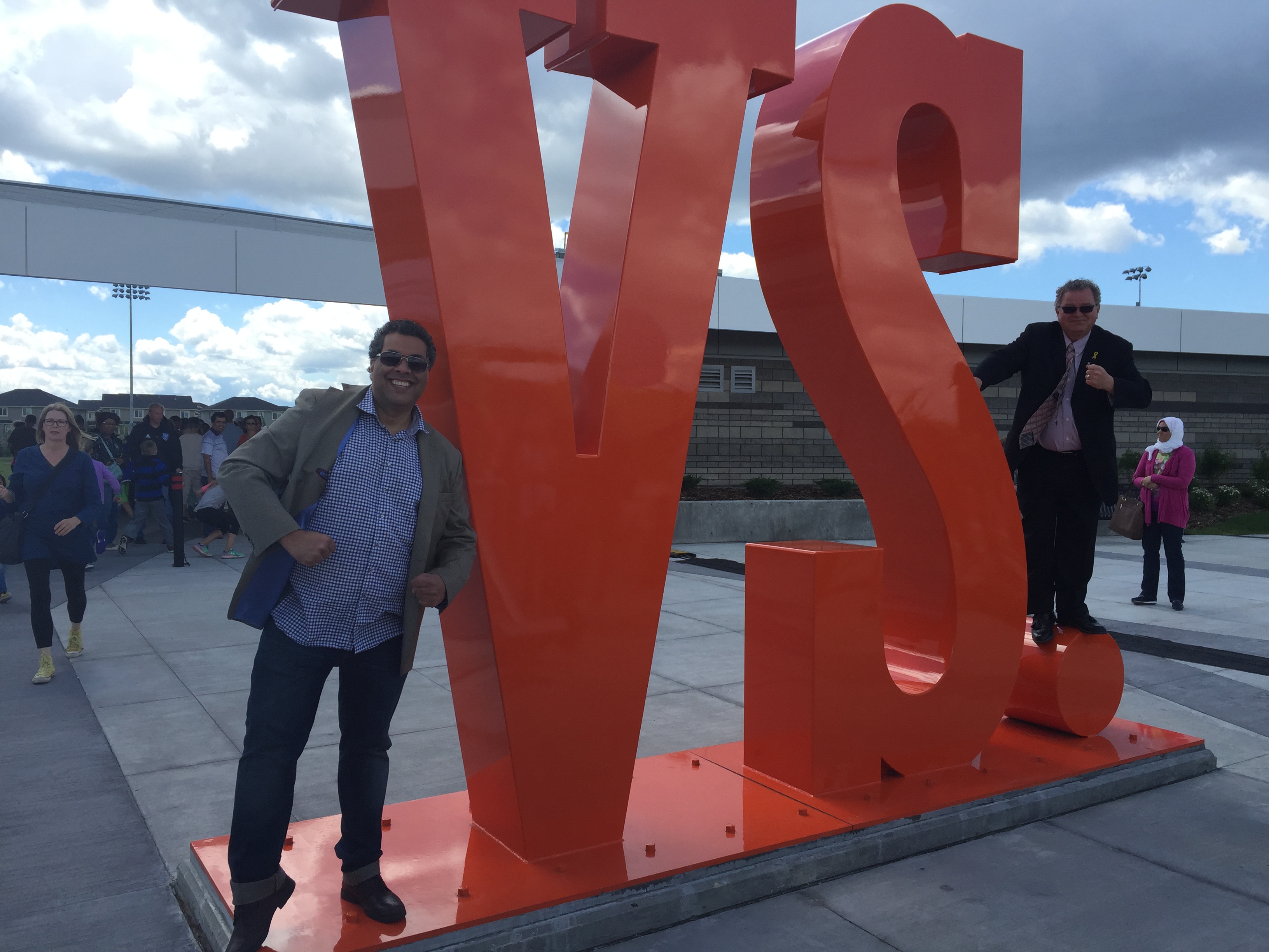 Versus (scale reference) – Craig Le Blanc